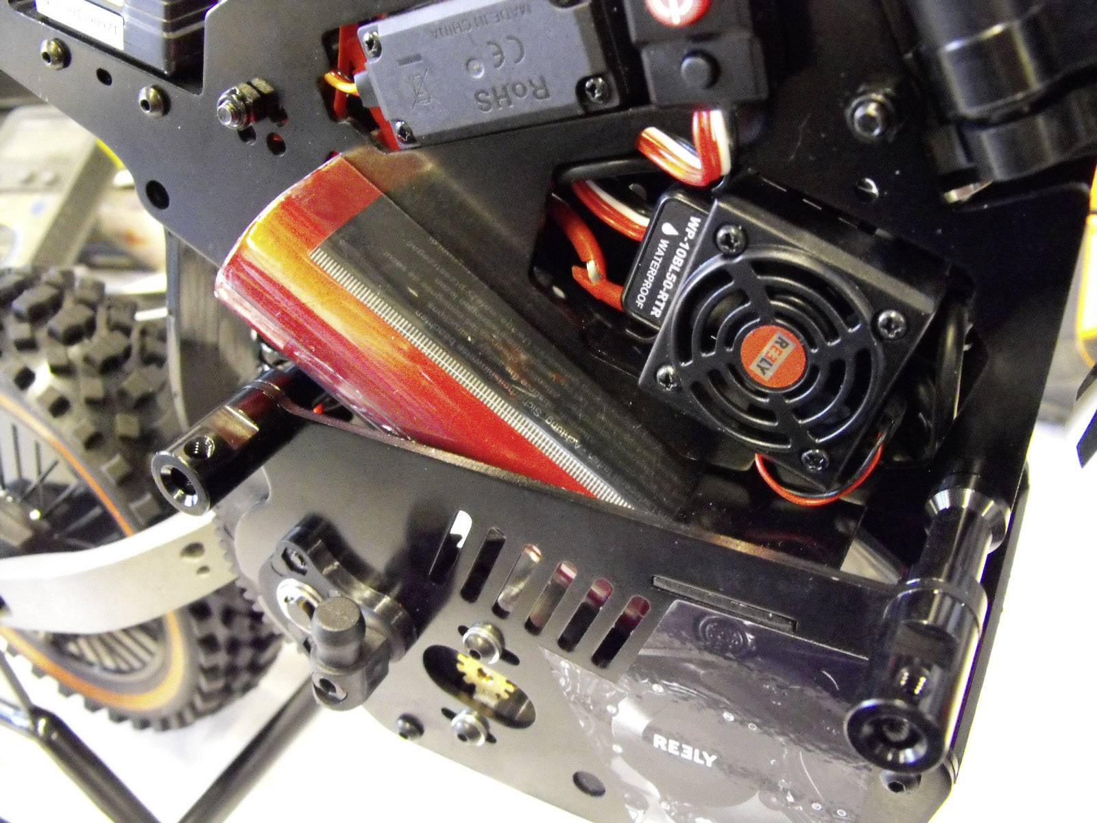 Reely Dirtbike Brushless 1:4 RC Motorrad Elektro RtR 2,4GHz ...