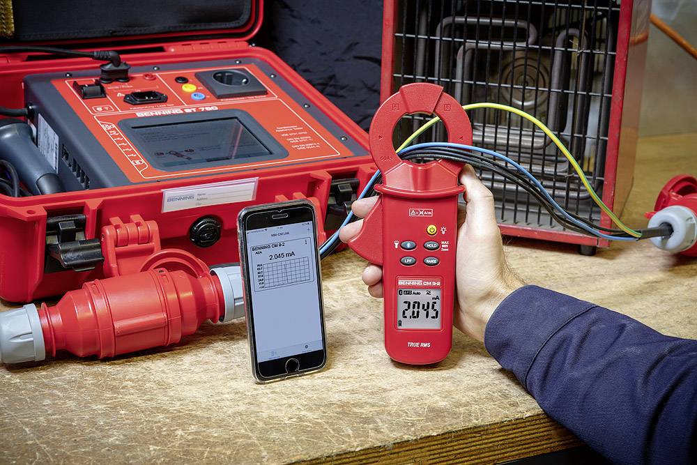 Benning CM 9-2 Stromzange digital Datenlogger CAT IV 300V Anzeige ...