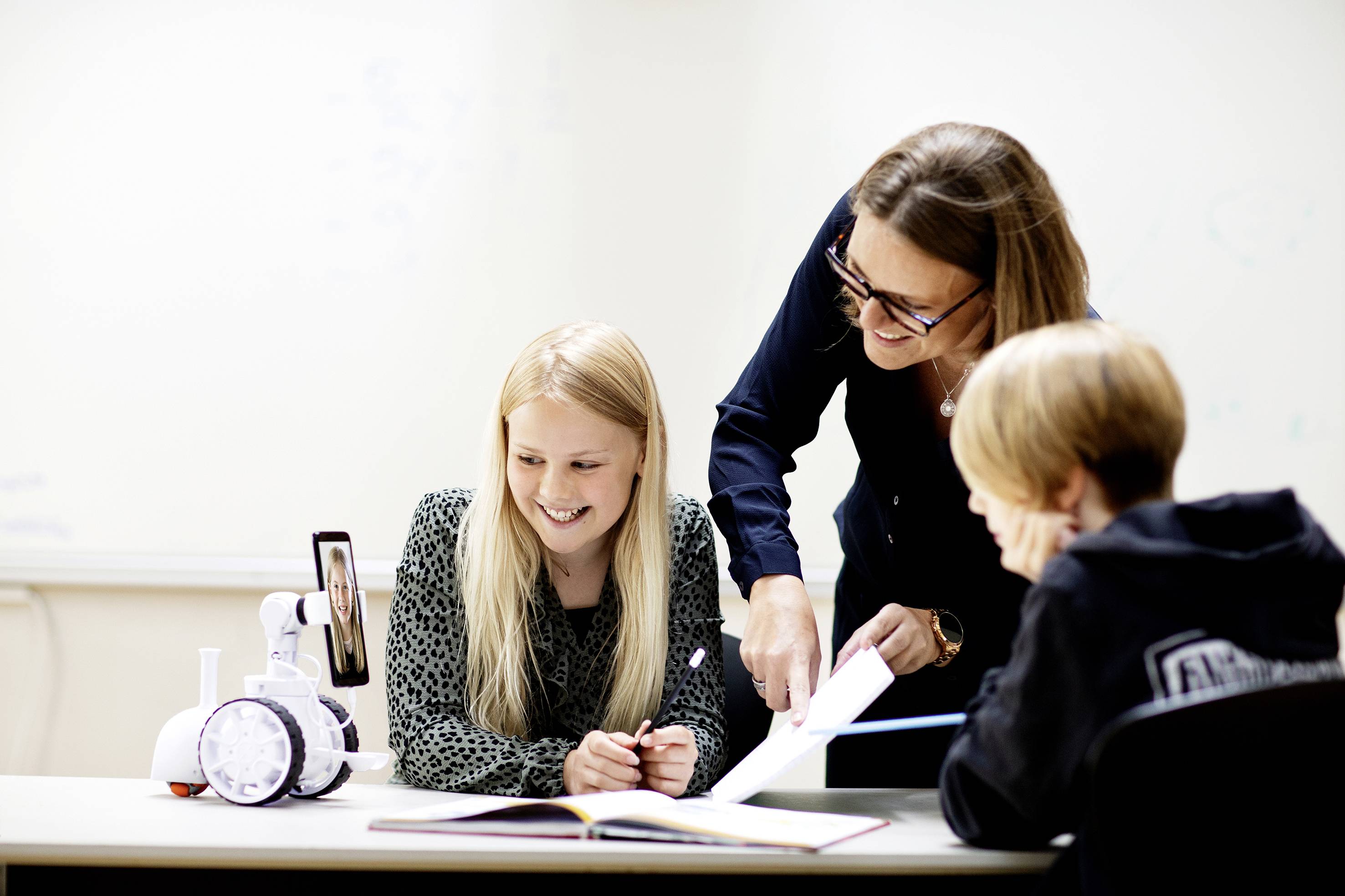 Shape Robotics Roboter Bausatz Fable Connect! 40000298 ...