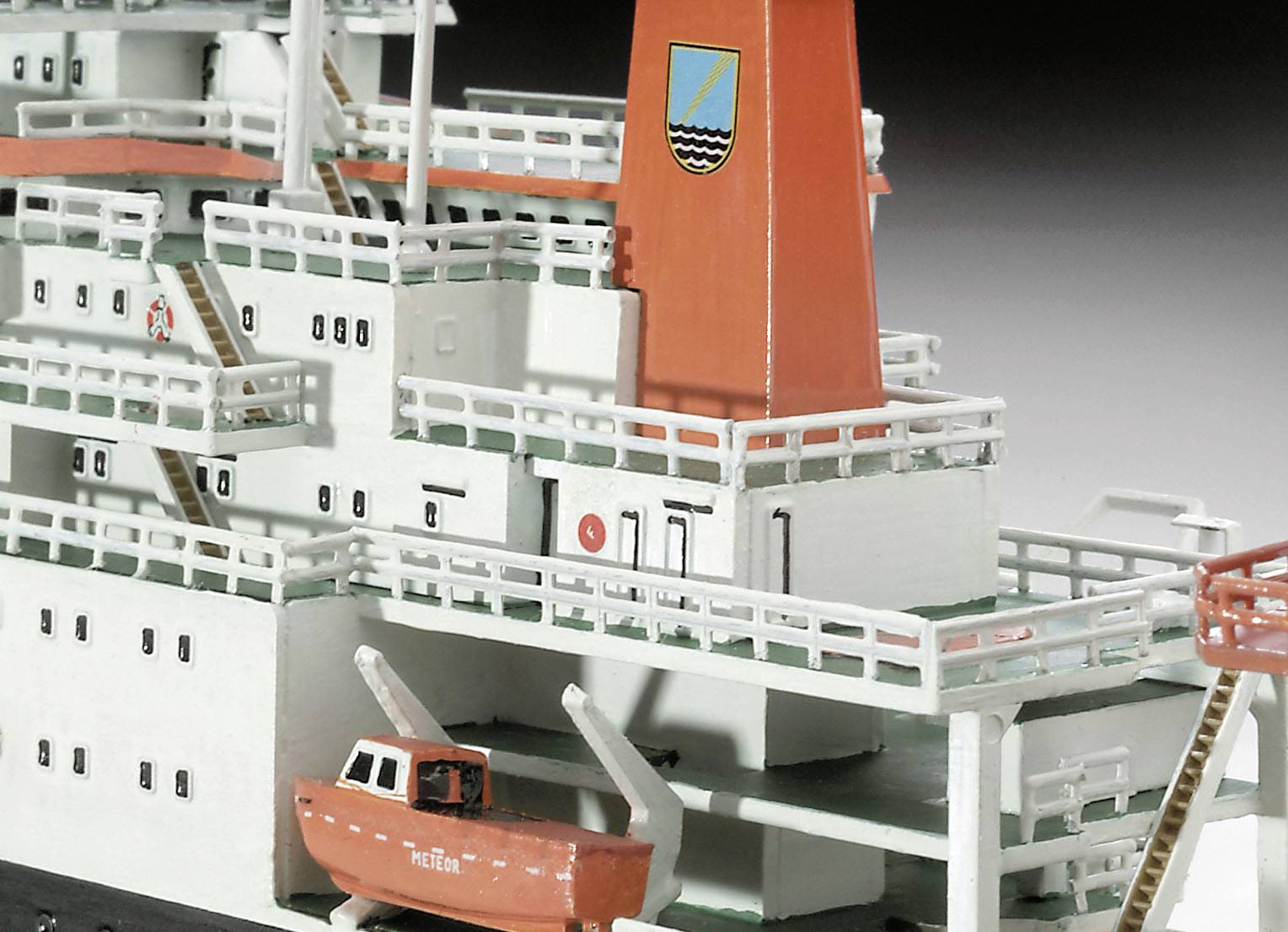Revell 05218 German Research Vessel Meteor Schiffsmodell Bausatz 1:300 ...