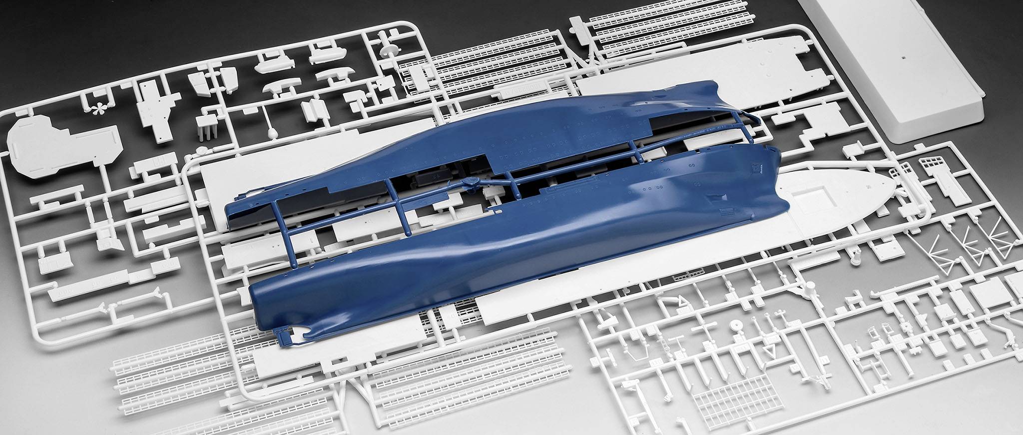 Revell 05218 German Research Vessel Meteor Schiffsmodell Bausatz 1:300 ...