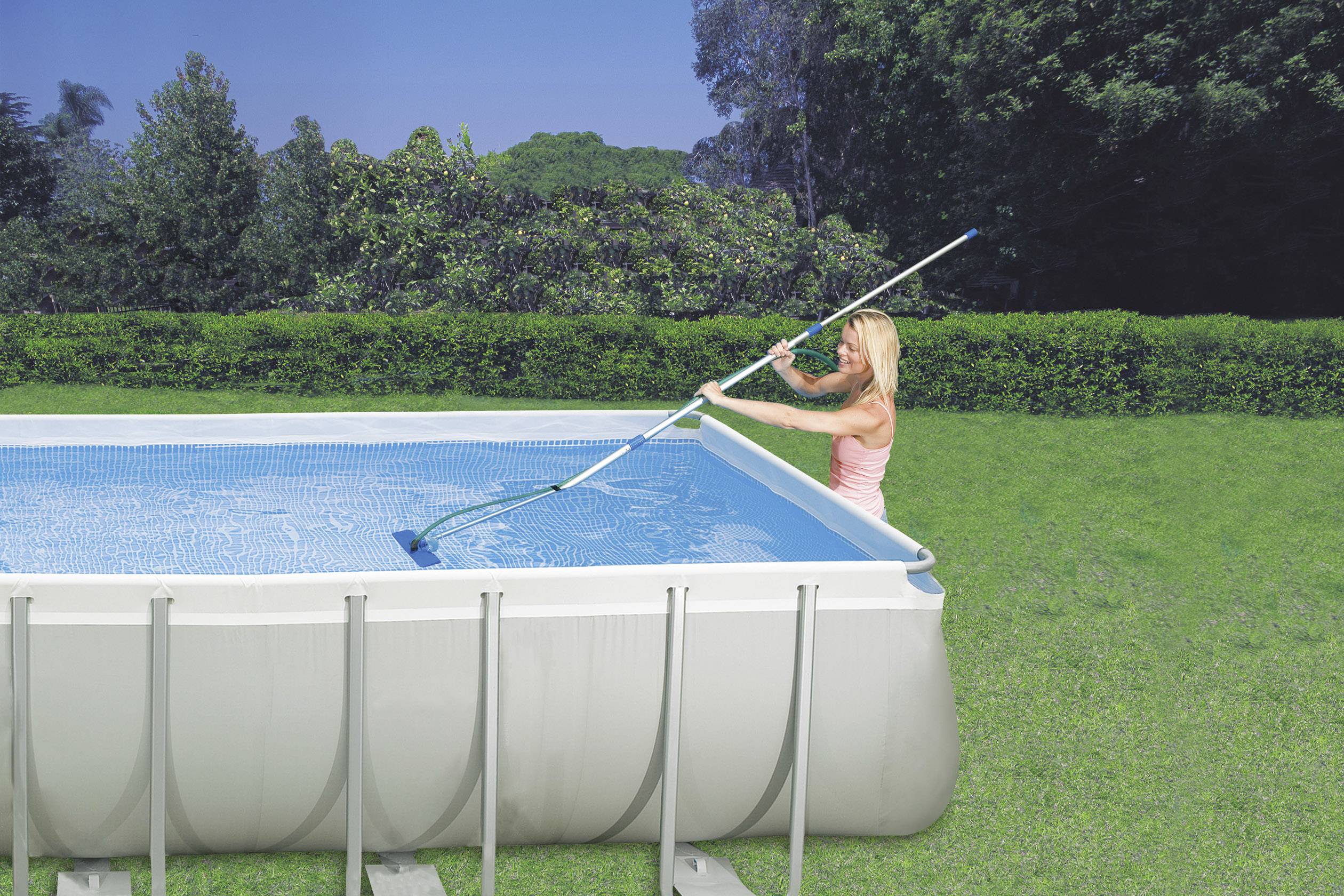 Intex 28002 Pool-Reinigungsset mit Alu-Teleskopstange, 239cm | SMDV