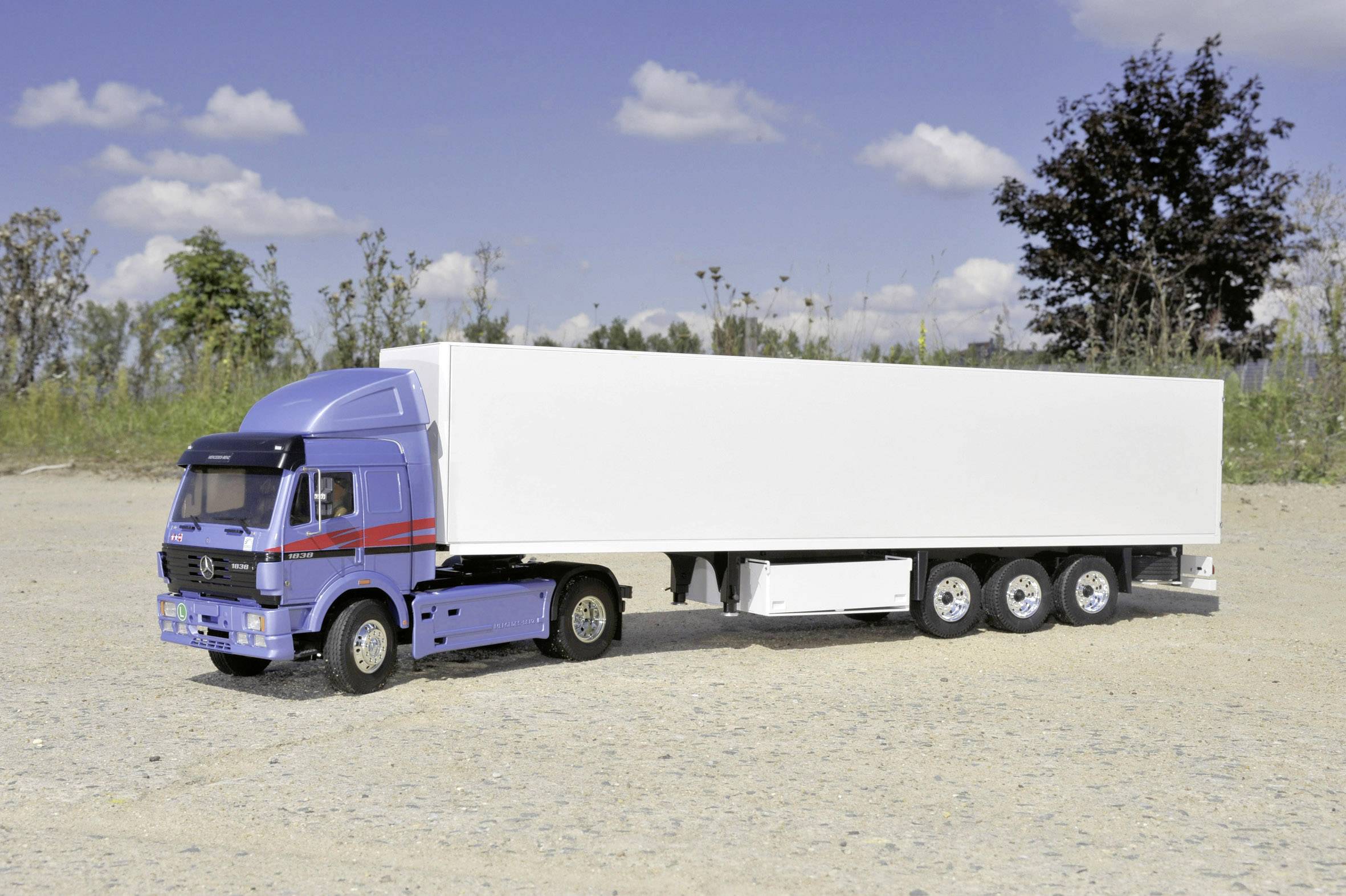 Tamiya 56305 Mercedes Benz 1838 1:14 Elektro RC Modell-LKW Bausatz ...